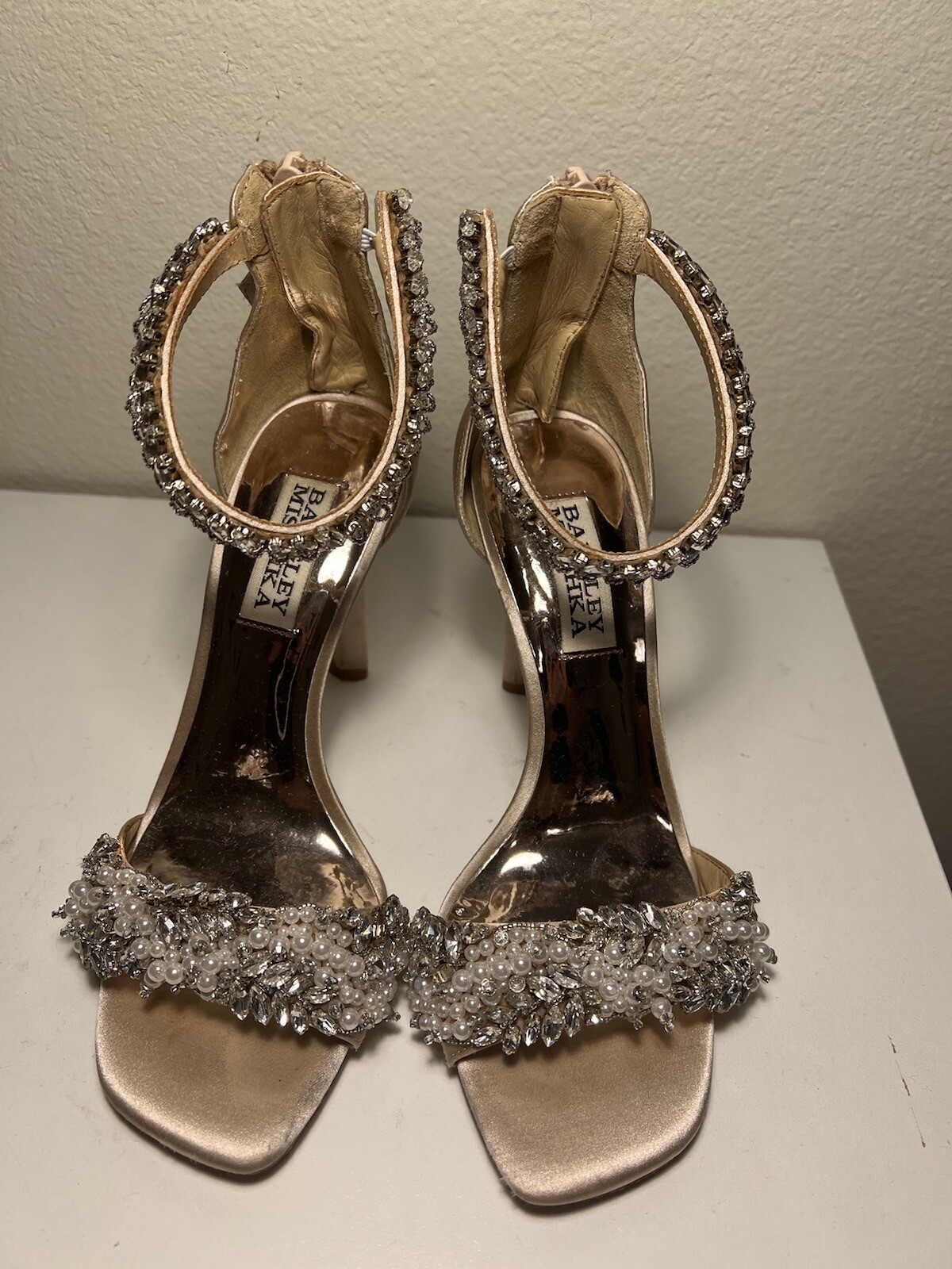 Jewel Badgley Mischka rose color pumps womens size 5.… - Gem