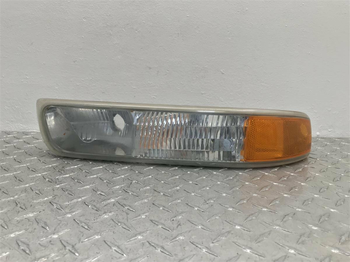 2000-2004 CHEVY TAHOE SUBRUBAN PASSENGER SIGNAL LAMP TURN SIGNAL ...