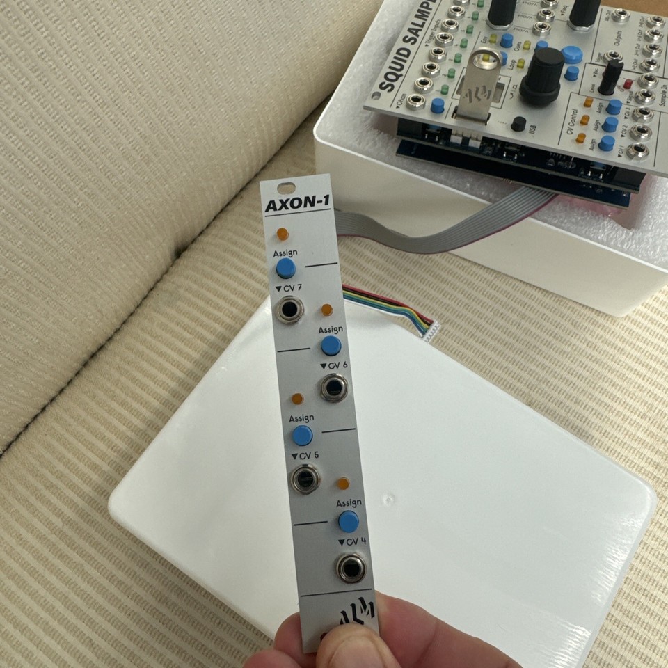 ALM Squid Salmple 8-Channel 4-Output Sampler Eurorack Module And Axon 1 ...