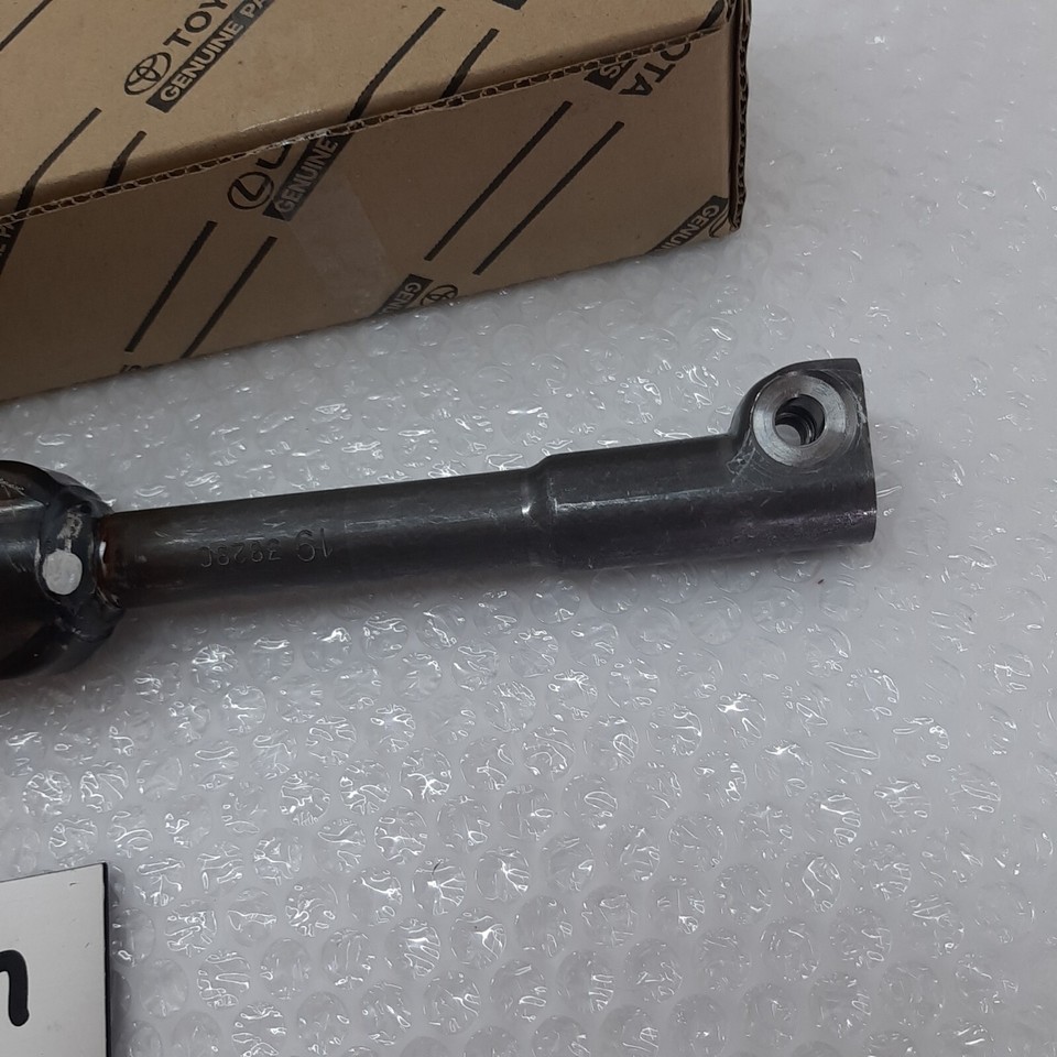 Toyota 45260-58050 SHAFT ASSY, STEERING INTERMEDIATE, NO.2 Genuine OEM ...