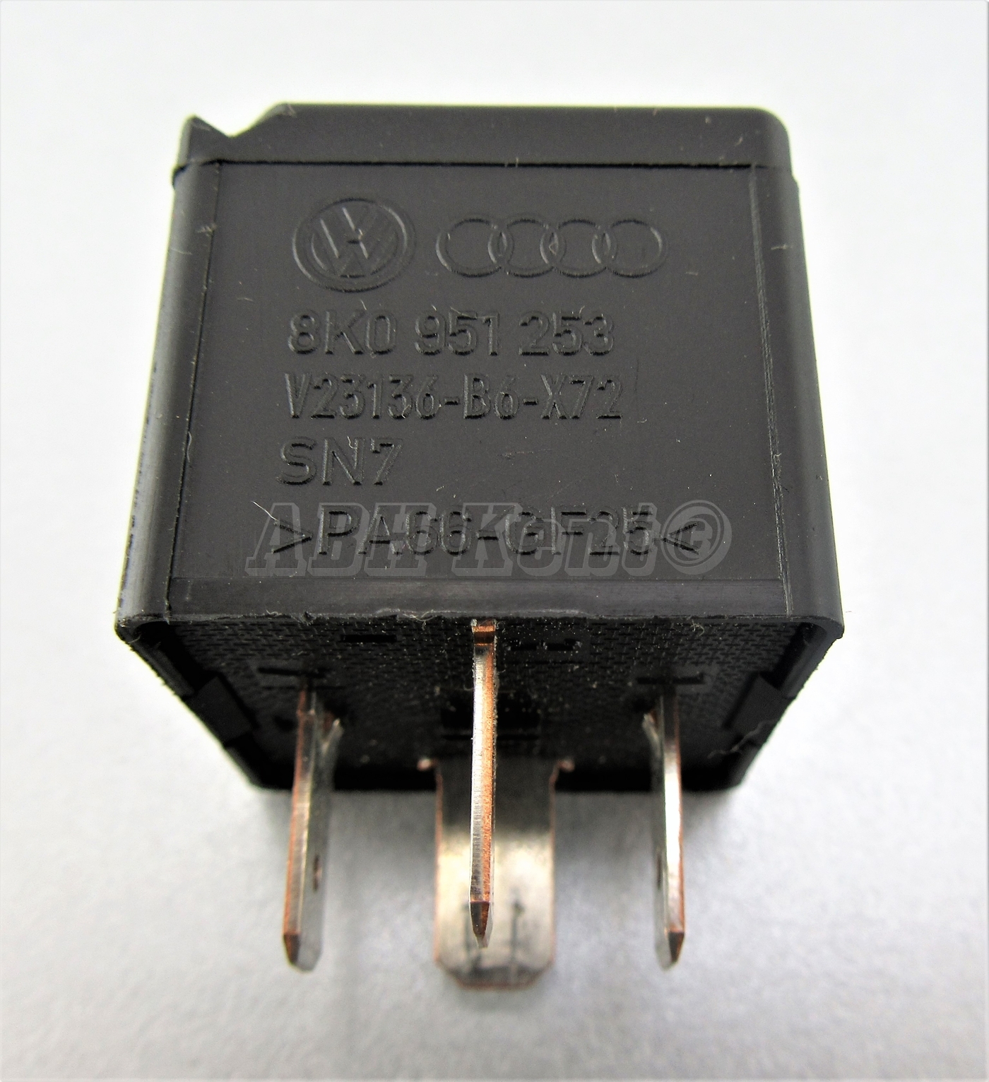 672-Audi Seat VW Skoda (08-16) Black-643 4-Pin Relay 8K0951253 SN7 ...