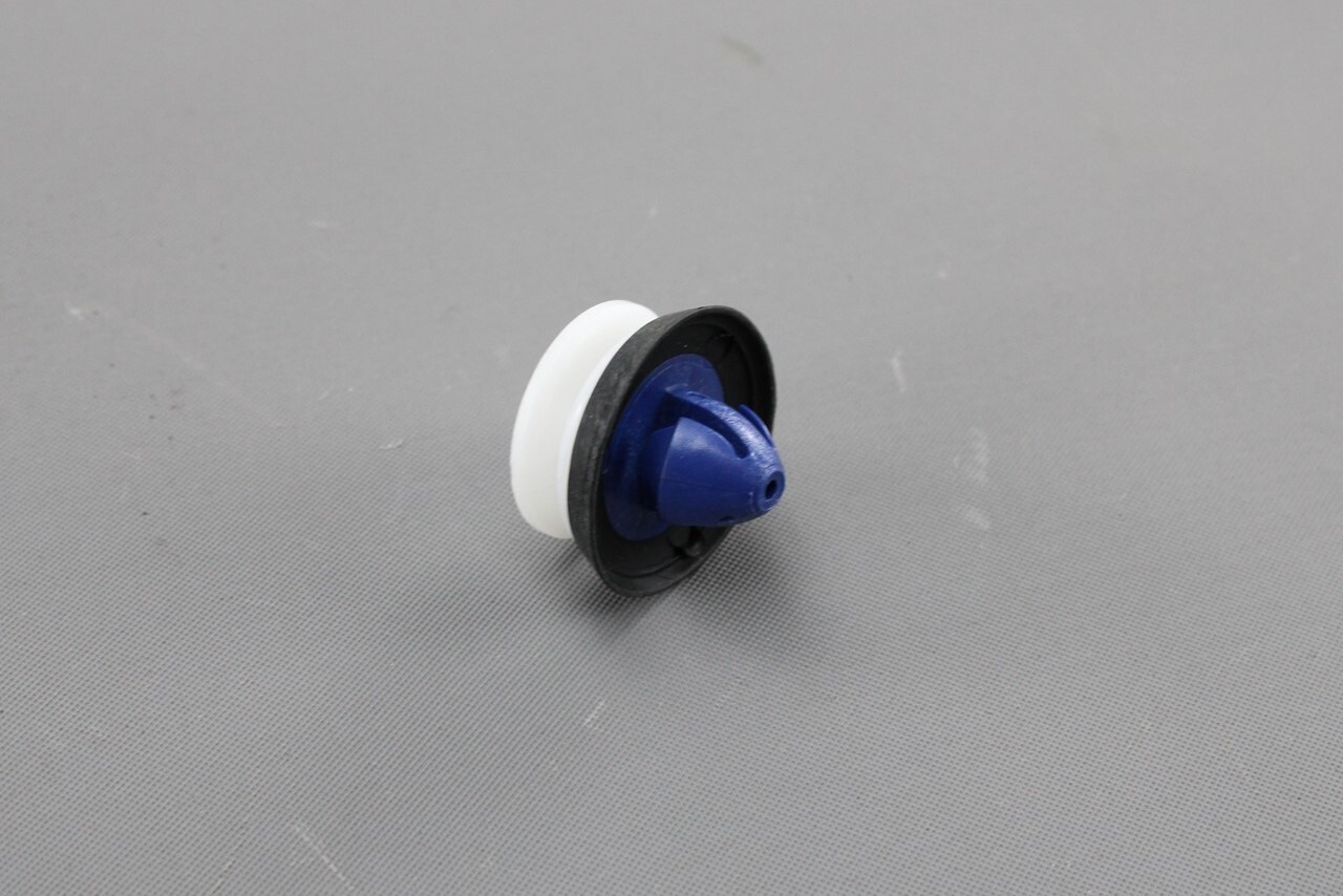 8P0868243A Set of Genuine Audi A3 Door Inner Trim Fixing Clips for sale ...