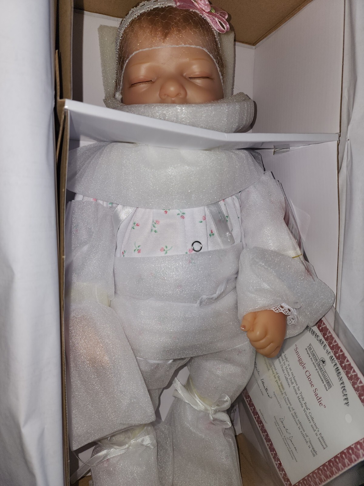 The Ashton-Drake Galleries ''Snuggle Close Sadie'' baby girl vinyl ...