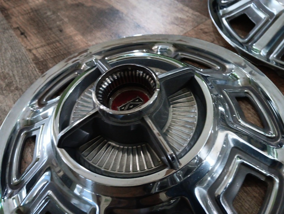 Vintage 1966 Ford Fairlane Spinner Hubcaps 14" O.e.m. Set Of 4 Hub Caps ...