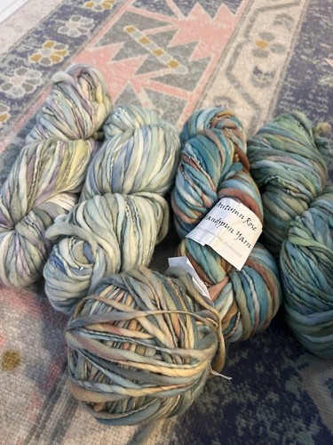 5 New Autumn Rose Artisan Handspun merino wool chunky yarn 530 yds Blue ...