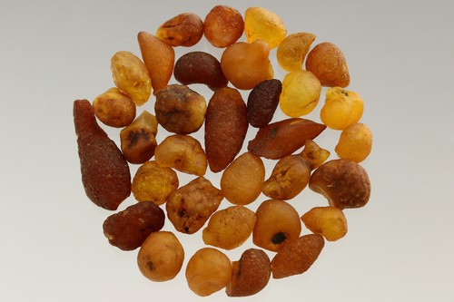 Lot of 33 Natural Raw Rough Drops Nugget Genuine BALTIC AMBER 14.2g ...