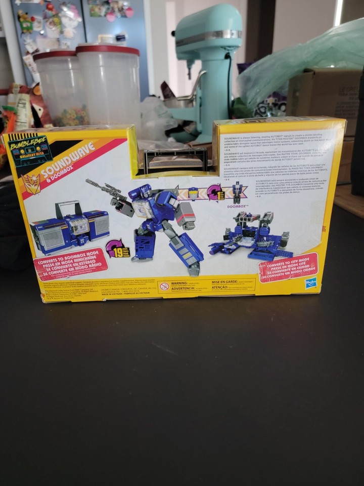 Authentic Transformers Soundwave & Doombox Target Exclusive action ...