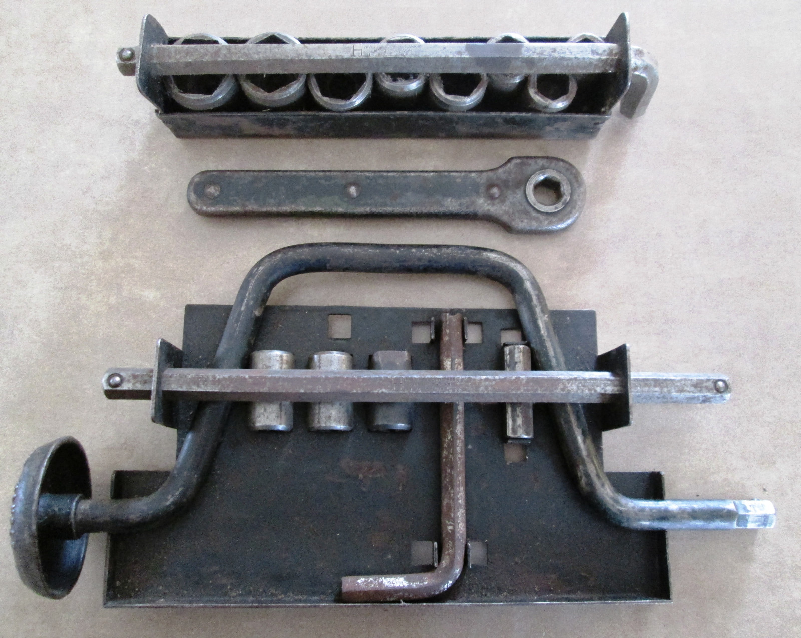 VINTAGE 18 PIECE TOOL SET - HL HANDLE LOCK WRENCH CORP - PAT 1922 | eBay