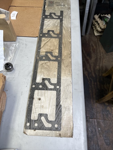 International Navistar Gasket 1822577C1 - NEW for sale online | eBay