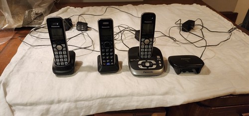 Panasonic KX-TG4031 Dect 6.0 Plus Cordless -3 Handsets and Range ...