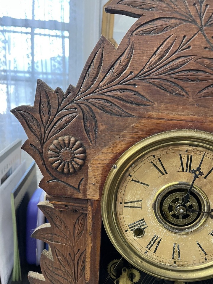 William Gilbert Clock #3 Clock parlor oak Mantle Clock works Great Has ...