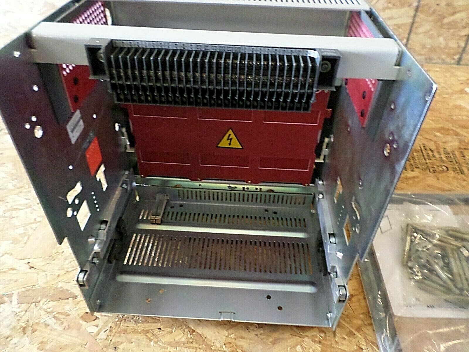 ABB E3-A SACE EMAX DRAW OUT CIRCUIT BREAKER | Grelly USA