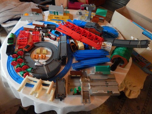 TOMY Thomas and Friends Ultimate Set Motorized Road Rail System Complete Set | eBay