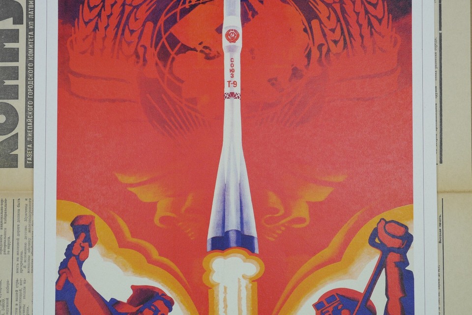 Soviet Russian Space Propaganda Poster Print SOYUZ T-9 Mission Rocket # ...
