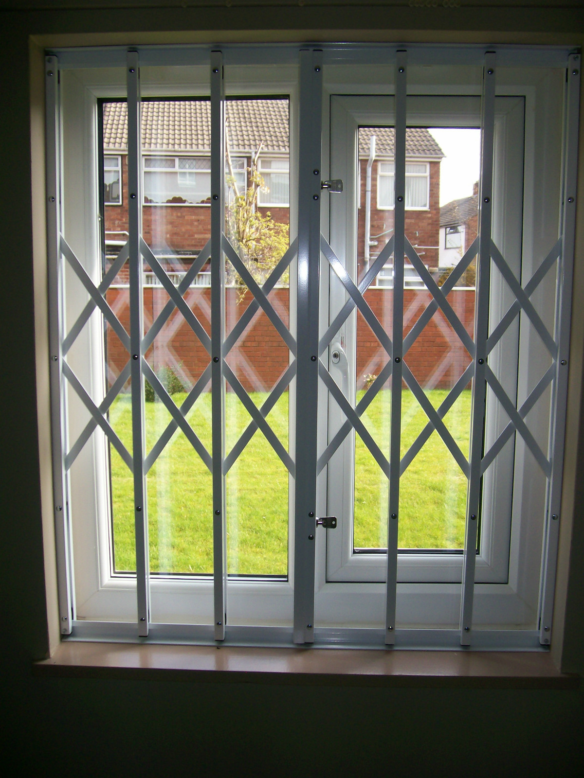 WINDOW SECURITY GRILLES, RETRACTABLE GRILL,CONCERTINA GRILLE, WINDOW ...