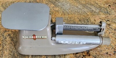 Shipping & Postal Scales - Pitney Bowes Scale