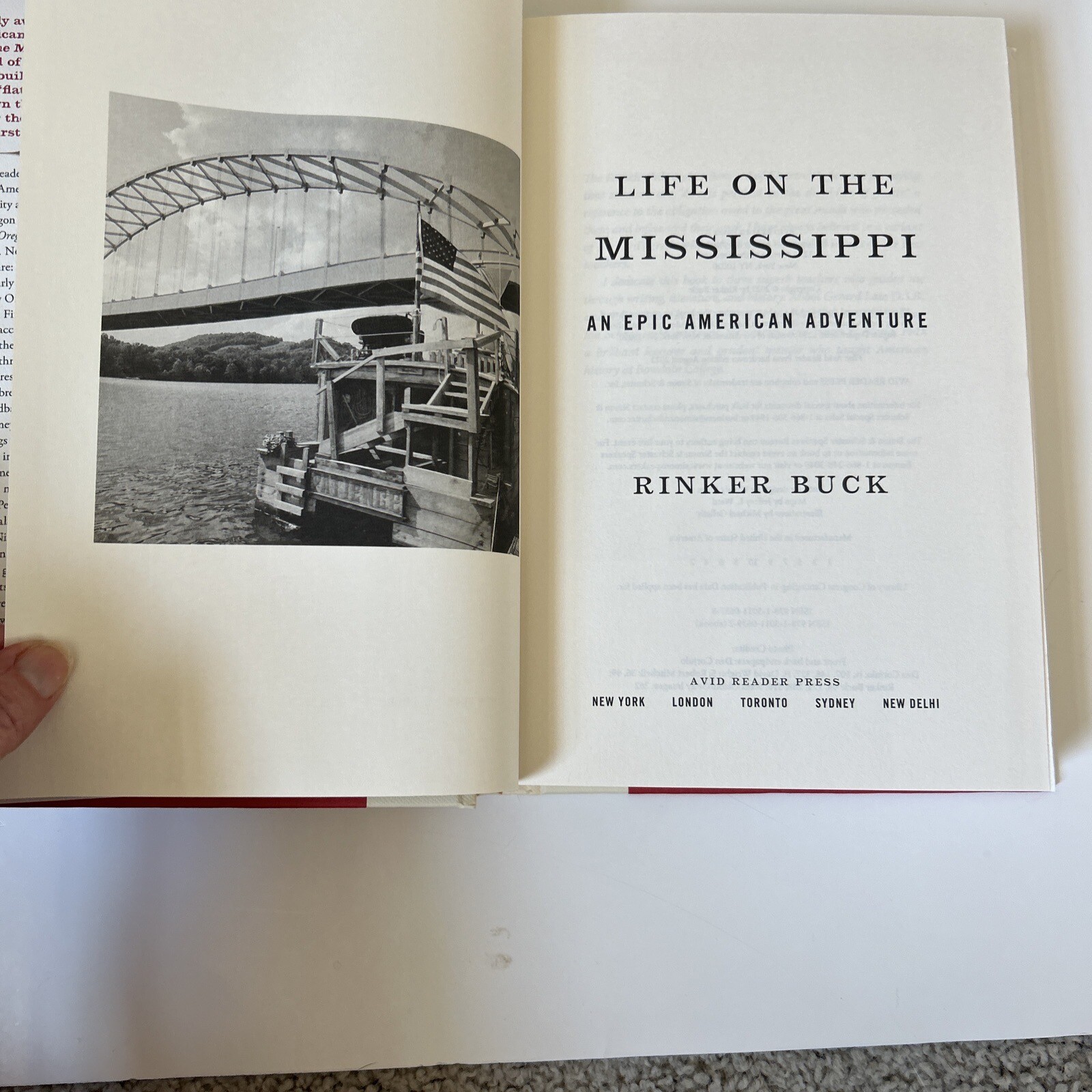 Life on the Mississippi: An Epic American Adventure-Rinker Buck w/ Dust ...