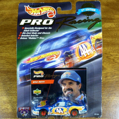 Hot Wheels Vintage Pro Racing 1998 1st Edition Pontiac Grand Prix PE2 ...