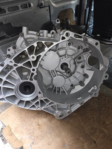 VW Crafter Mercedes Sprinter 2.0 TDI 2017 0AX RHE 6 Speed FWD Gearbox ...