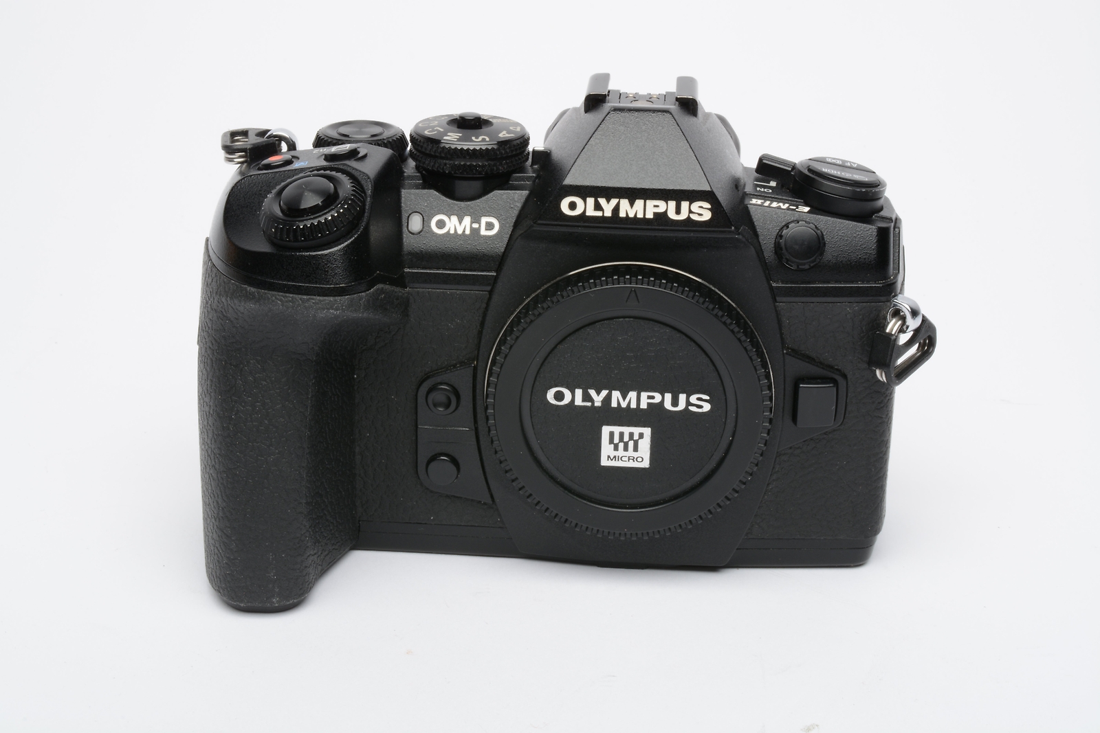 Olympus OM-D E-M1 Mark II Mirrorless Micro 4/3 Body, 106K Acts, nice ...