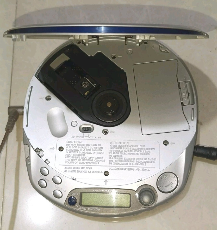 SONY ATRAC 3 Plus CD/TUNER/MP3 WALKMAN D-NF611, PERFECT WORKING ...