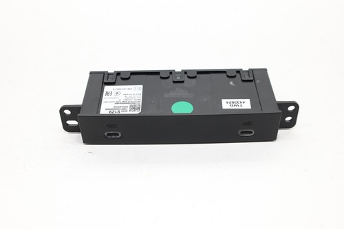 2021 -2024 CHEVROLET SUBURBAN FRONT CENTER CONSOLE USB CHARGER PORT OEM ...