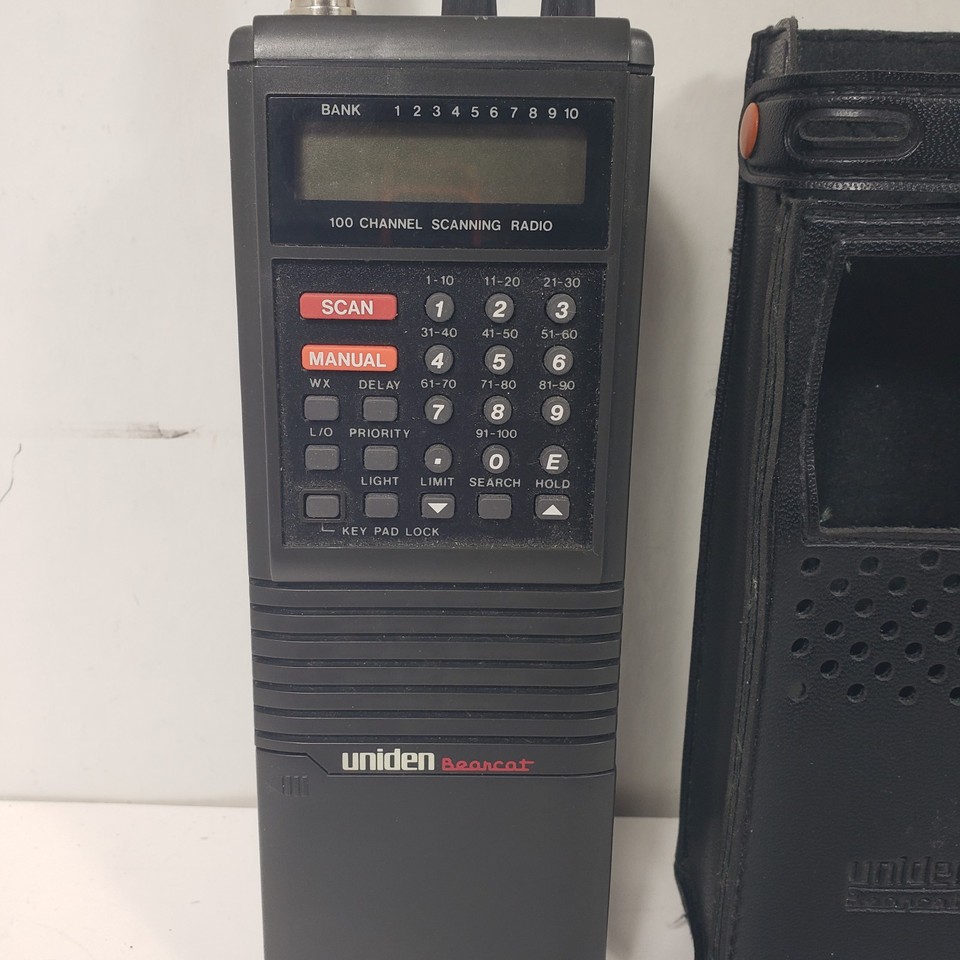 Uniden Bearcat Hand Held Scanner Radio Model BC100XLT w Antenna Read ...