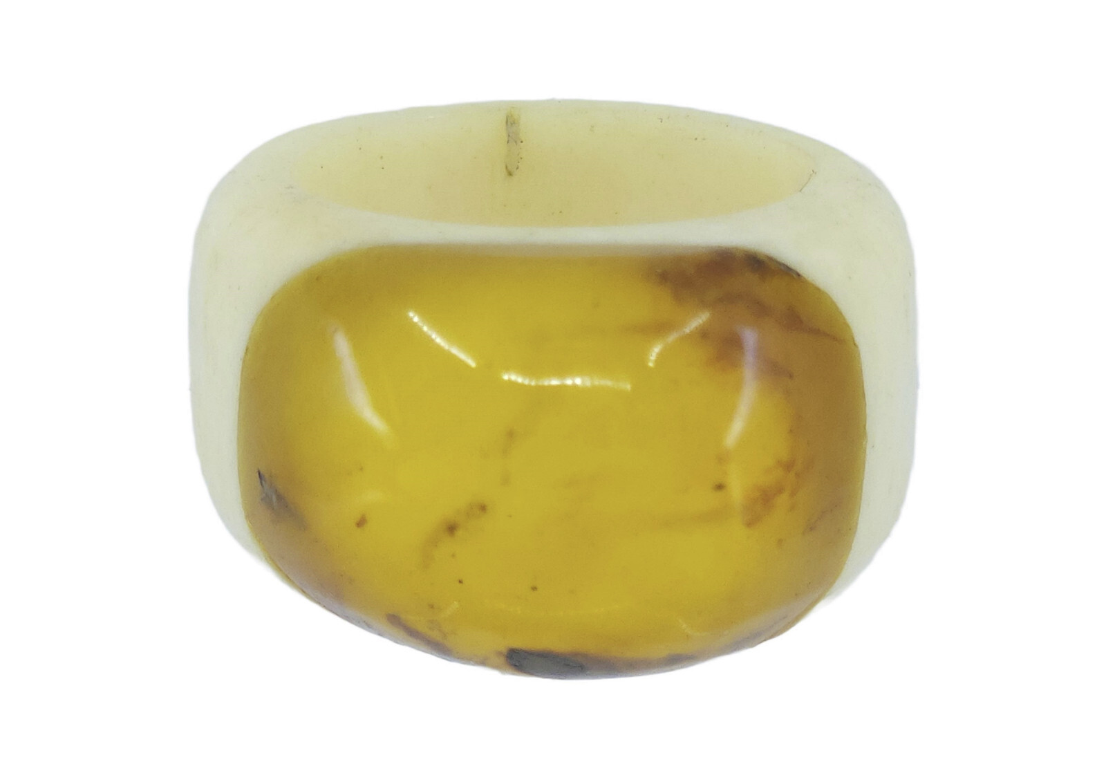 VINTAGE ENCASED AMABER LUCITE DOME RING *Size 7 - Gem