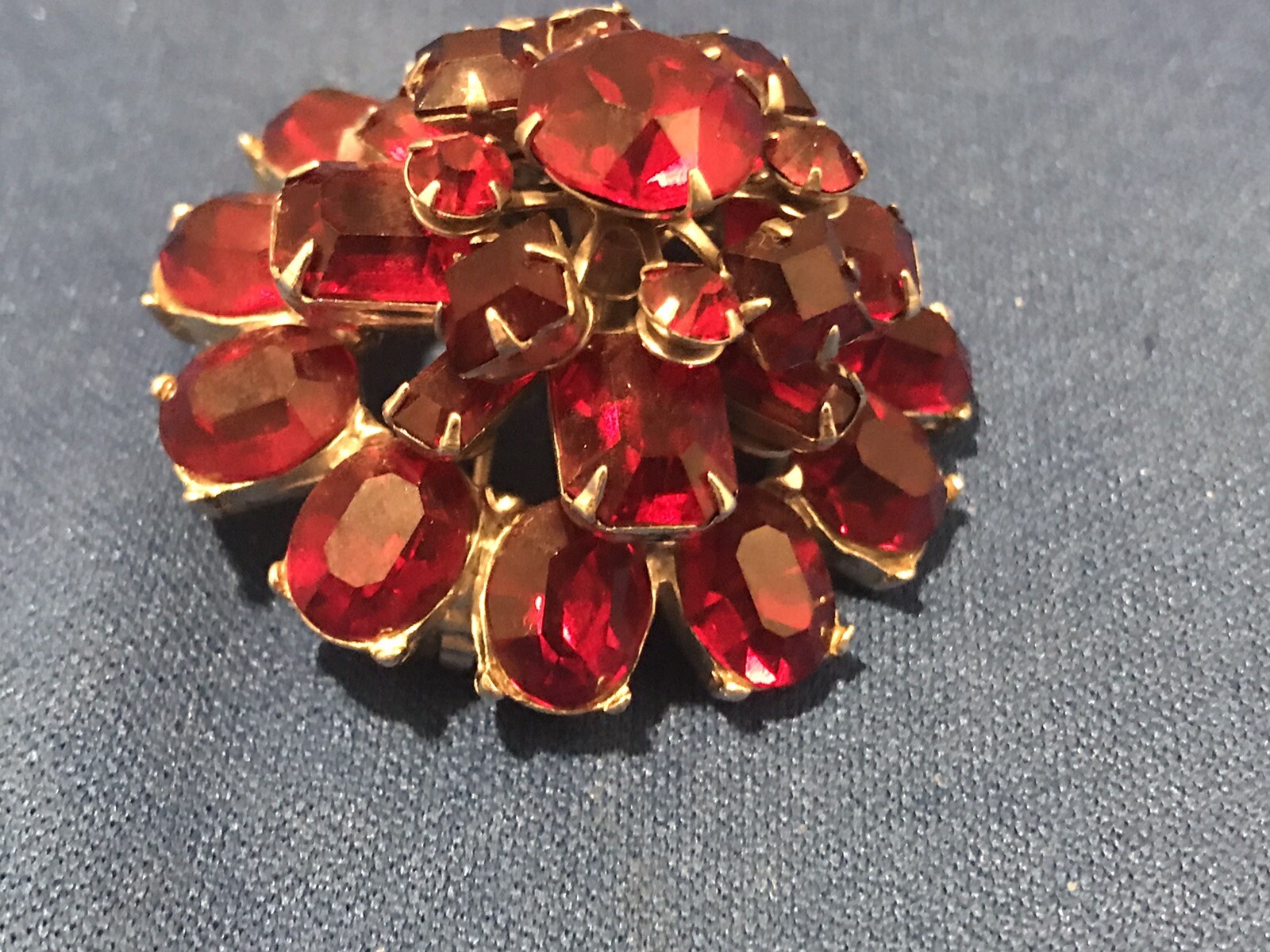 Antique Vintage Reinad Red Rhinestone Pin Brooch. - Gem