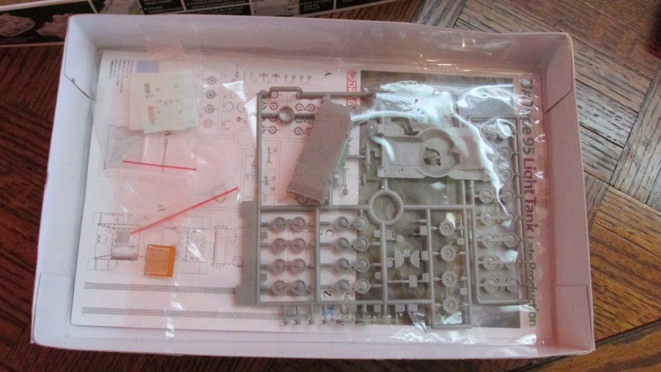 DRAGON 1/72 SCALE IJA TYPE 95 LIGHT TANK LATE PRODUCTION PLASTIC MODEL ...