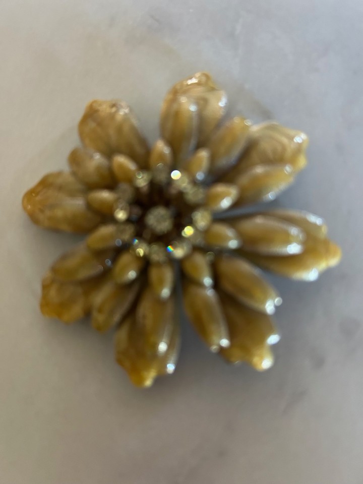 Vintage Enamel flower Gold color Brooch with Rhinestones 2 1/4 in dia ...