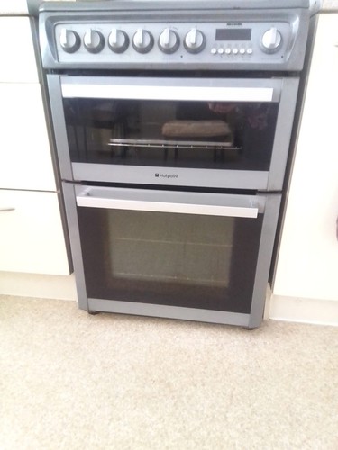Hotpoint Double Electric Cooker EW74G. 4 Ceramic Hobs + Grill + Large ...
