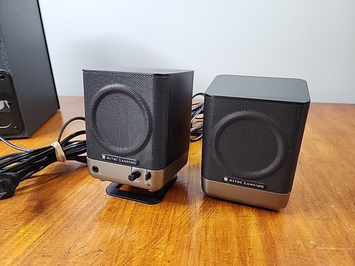 Altec Lansing 221 3-Piece Amplified Computer Desktop Speaker System ...
