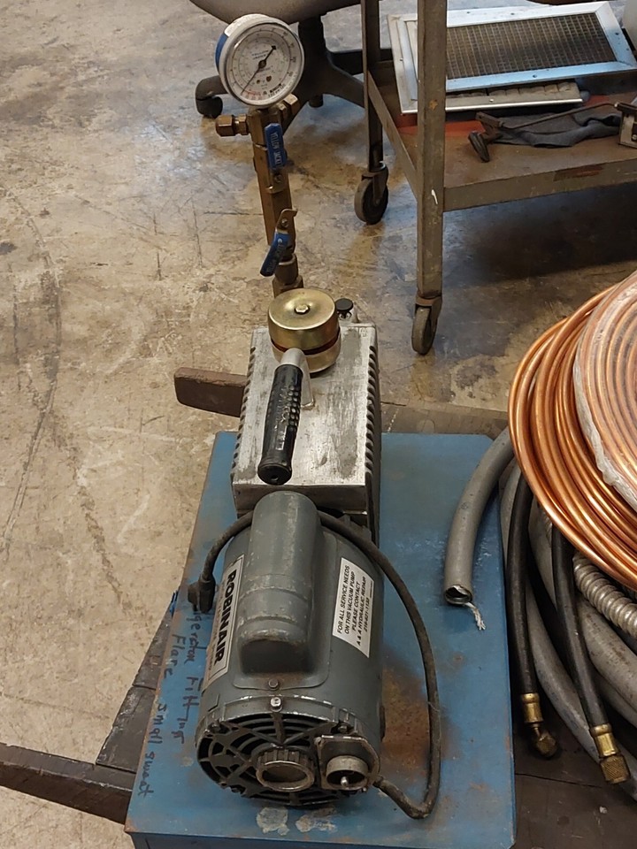ROBINAIR 10 CFM High Volume VACUUM PUMP 15120 Heating And Air WORKS ...