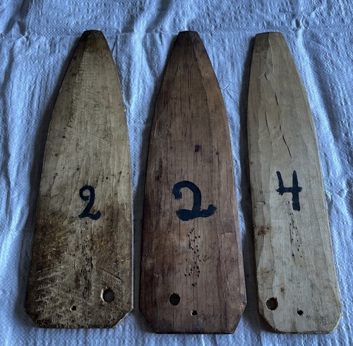 3 VINTAGE WOOD FUR HANDLER STRETCHER BOARDS FOR MUSKRAT Sz 2 & 4 ...