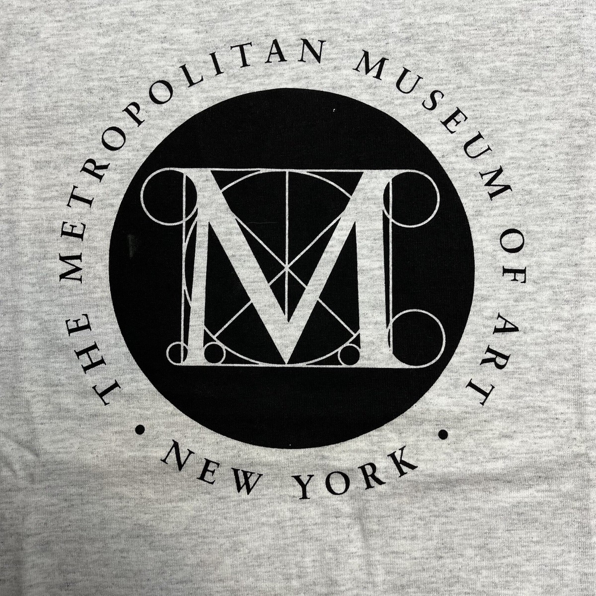 Metropolitan Museum Of Art Logo Visiting The Metropolitan Museum Of
