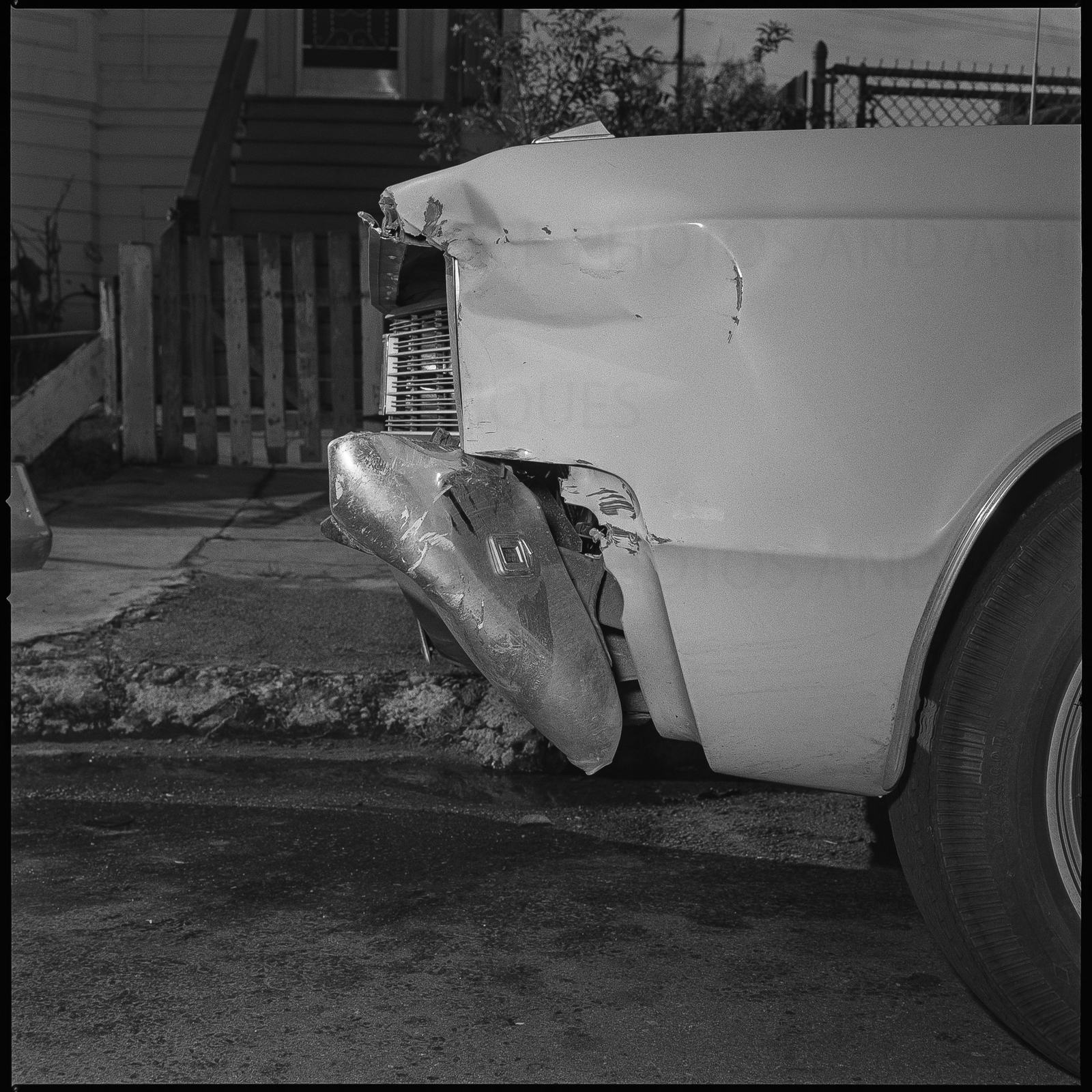 1965 CHRYSLER NEWPORT CAR ACCIDENT LOT OF 2 MEDIUM FORMAT B&W NEGATIVES ...