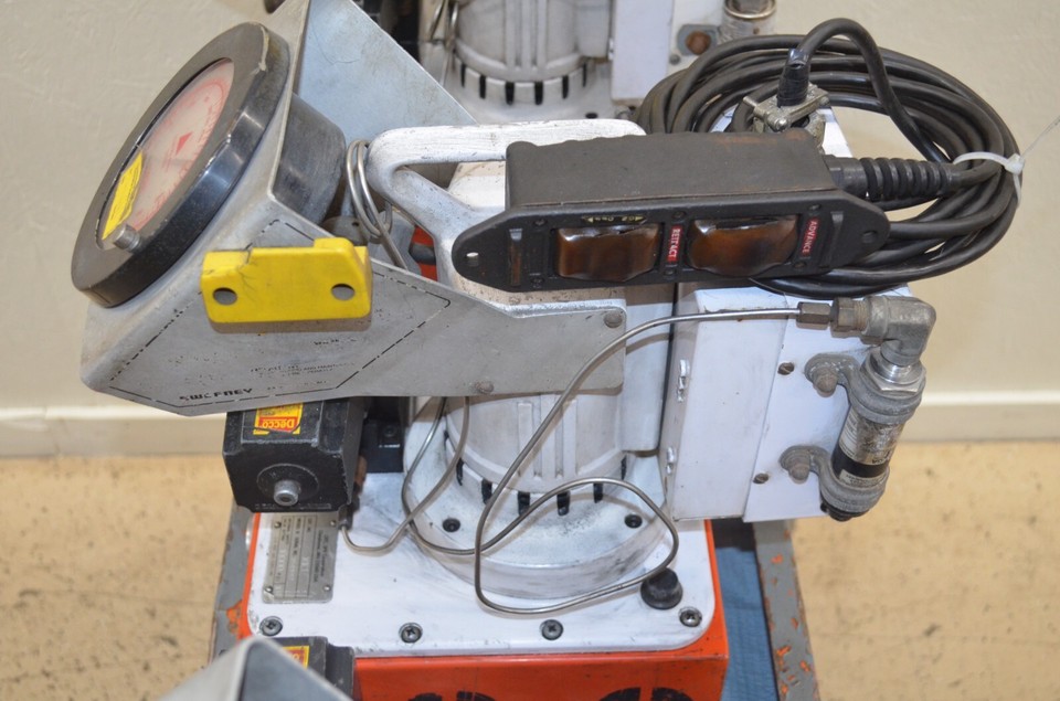 3 Sweeney Enerpac Hydratight Hydraulic X1E Pumps & 1- RSL4H & 2- RSL4H ...