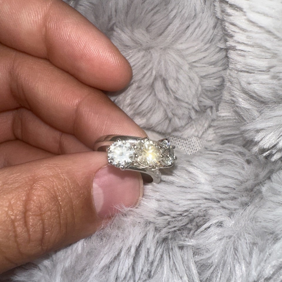 3 Stone 3.14Ct Vvs1 Blue White Round Moissanite Diamond Engagement ...