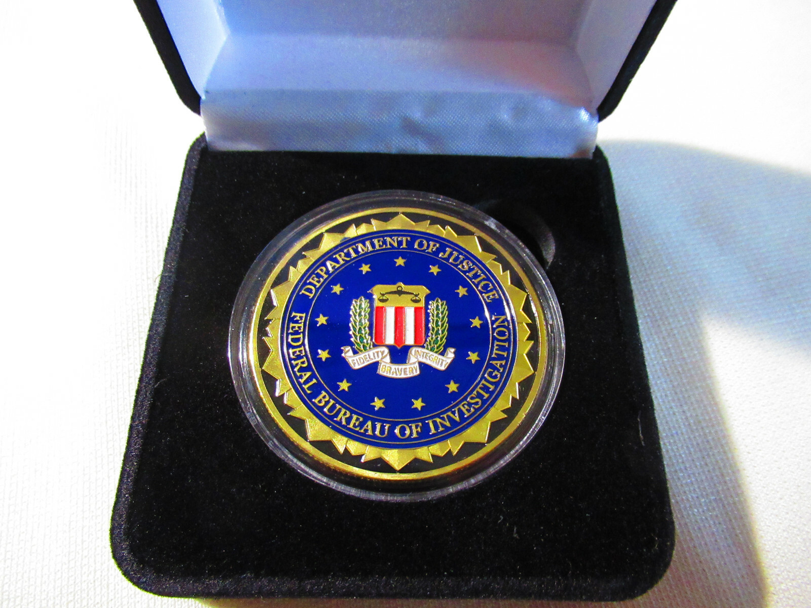 Federal Bureau of Investigation ( FBI ) Challenge Coin w/ Presentation ...