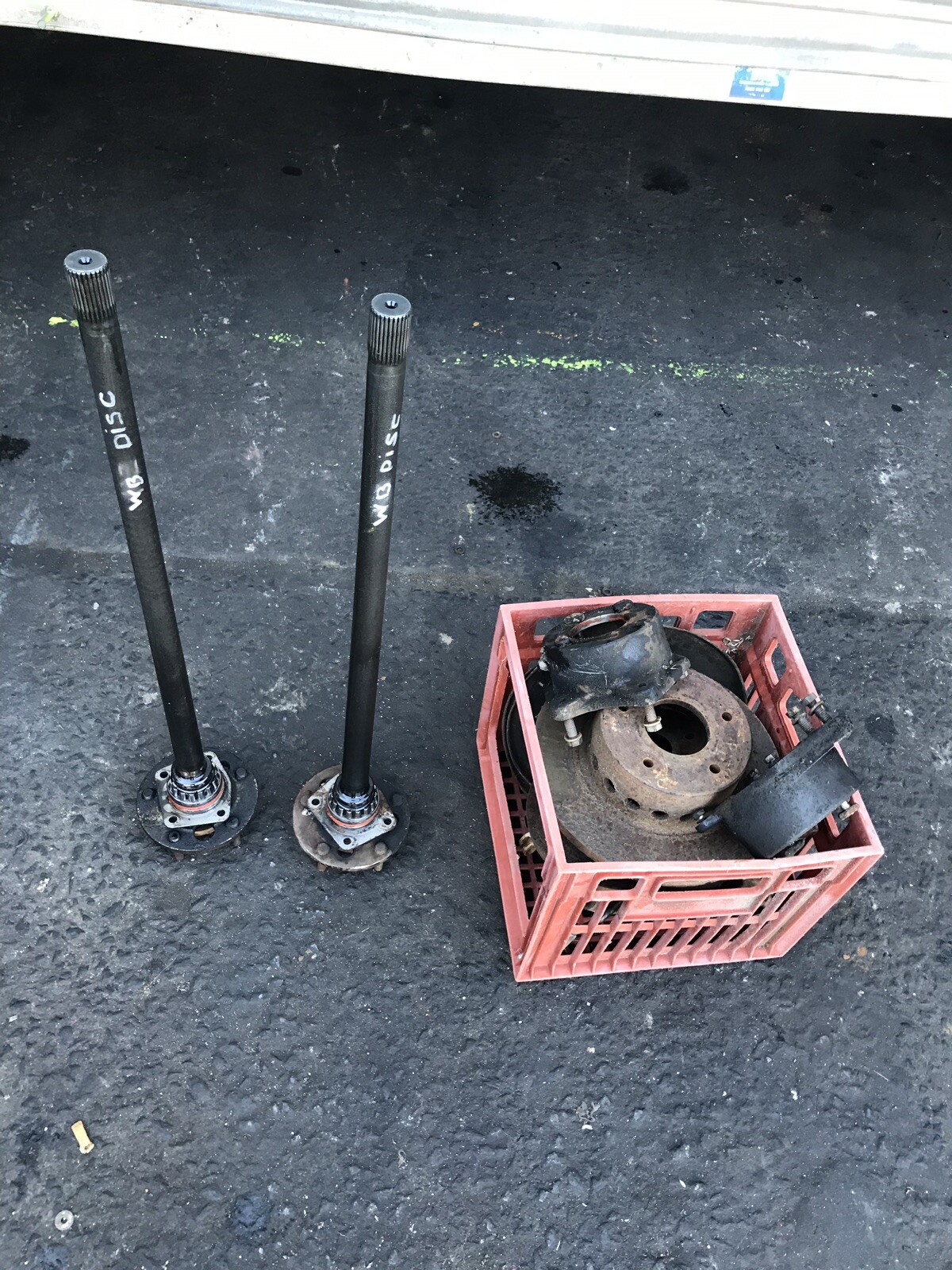 HOLDEN REAR DISC BRAKES STATESMAN WB REAR DISC CALIPERS HQ HZ AXLES ...