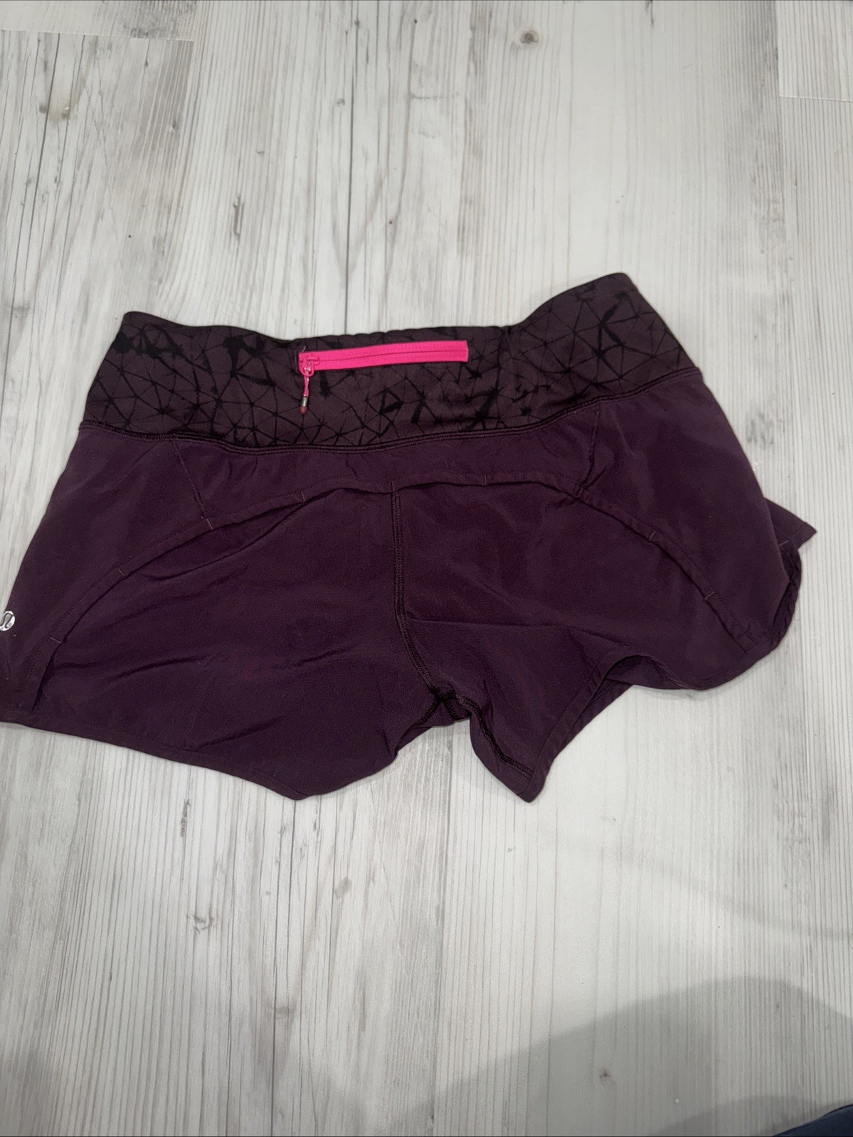LULULEMON Run Time Shorts Black Cherry Size 6 - Gem