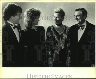 1984 Press Photo Victoria Principal, Teddy and Dan Parman at Benefit ...