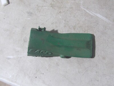 Esco U20S Ultralok Flat Bucket Tooth With Built In Lock For Loader ...