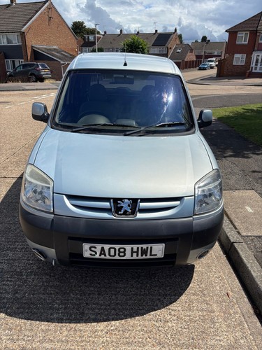 Peugeot Partner Horizon Wheelchair Access Vehicle - with winch, Spares ...