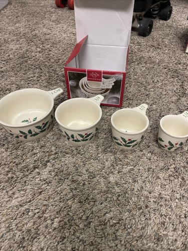 LENOX Holiday Measuring Cups, Holly and Berry Ceramic Nesting Christmas ...