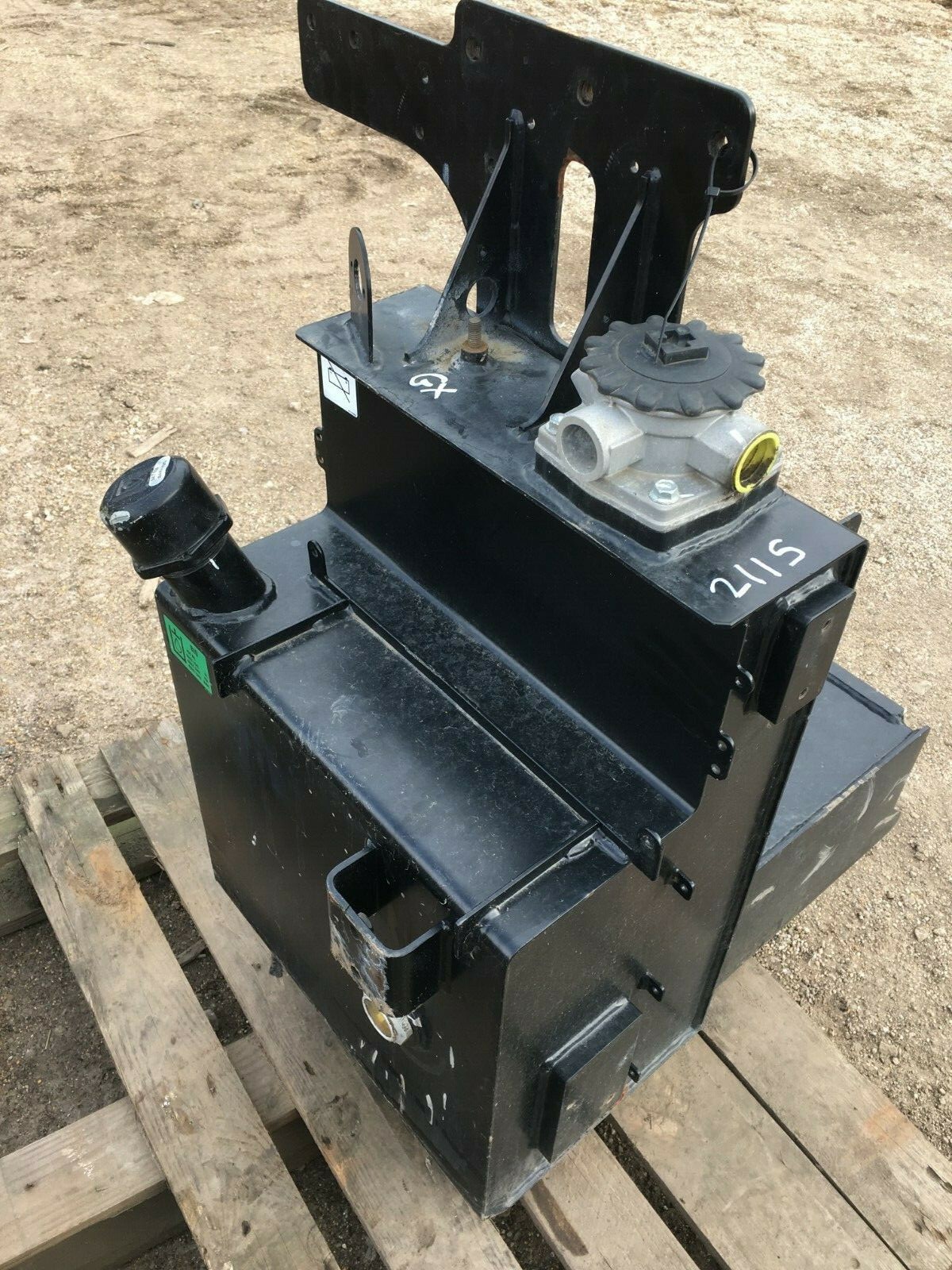 JCB EXCAVATOR Hydraulic Tank Only Price Inc Vat (WA2115/2119) | eBay UK