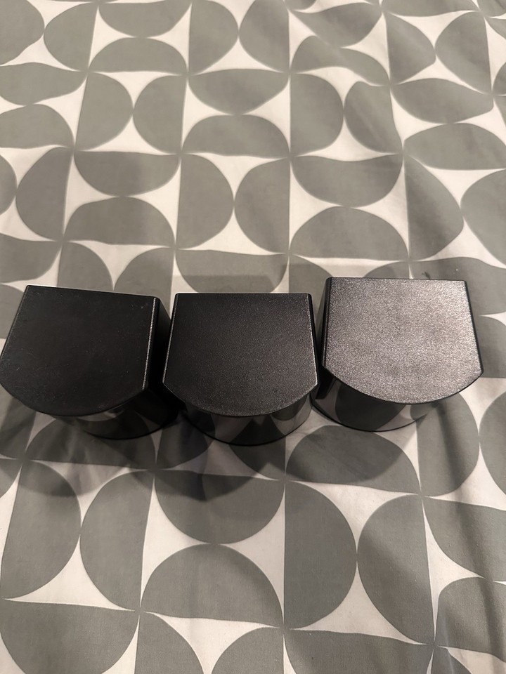 3x Valve Index Base Station 2.0 (No AC) (No wall mounts) - (All 3 as a ...