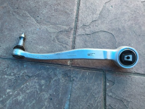 HOLDEN COMMODORE VF FRONT RIGHT CONTROL ARM Fits SS SSV Calais V pn ...