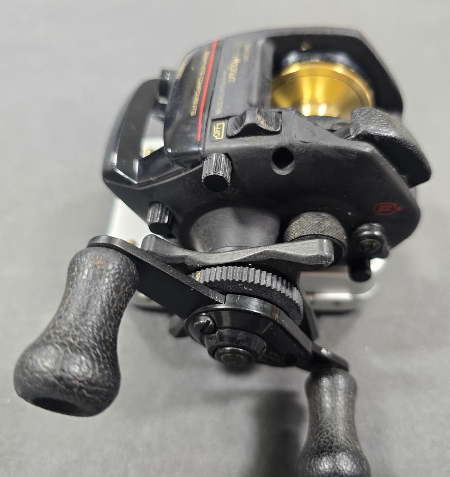 Shimano Black Bantam Magnum Fightin-Star Baitcasting Reel-Left Handed ...